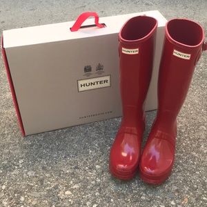 Hunter Shoes | Iso Burgundy Red Or Green Boots | Poshmark